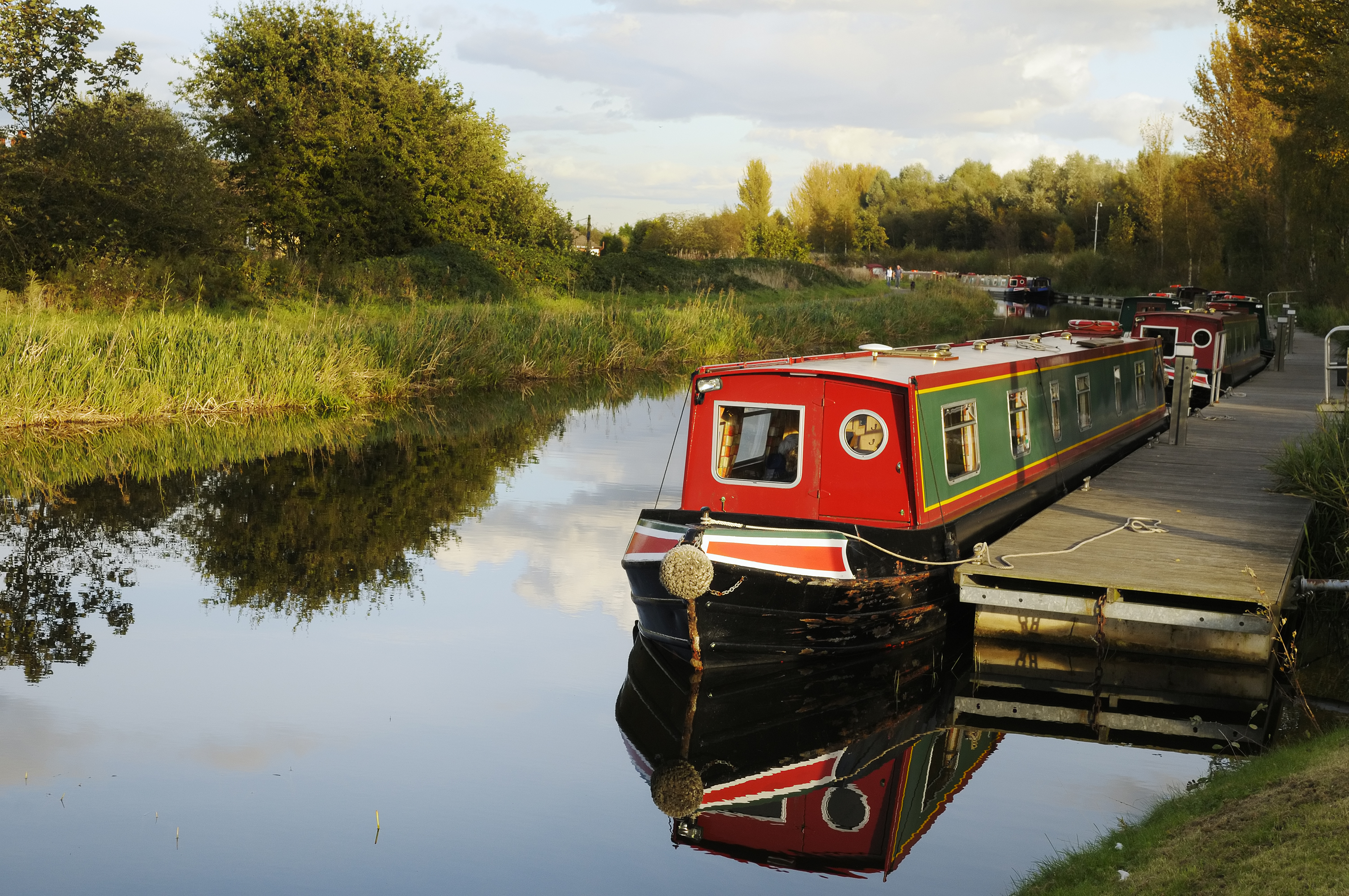 Narrowboating | Girlguiding